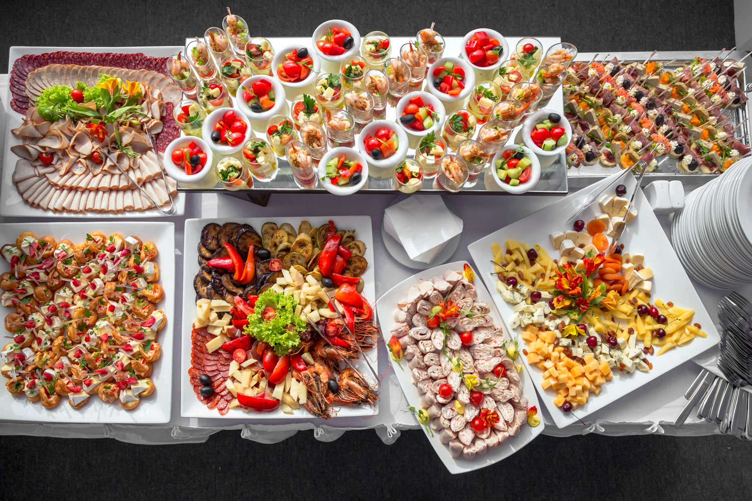 Food Event Ideas Blue & Yellow Indoor Summer Party Ideas – Nifty Mom